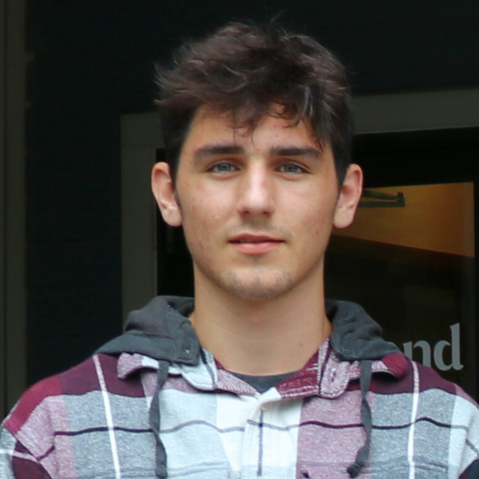 Five local students receive educational awards totaling over $10,000 ...